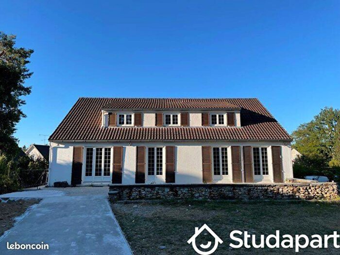 Appartement à louer - Moret-Loing-et-Orvanne - 1 pièce - 5 chambres