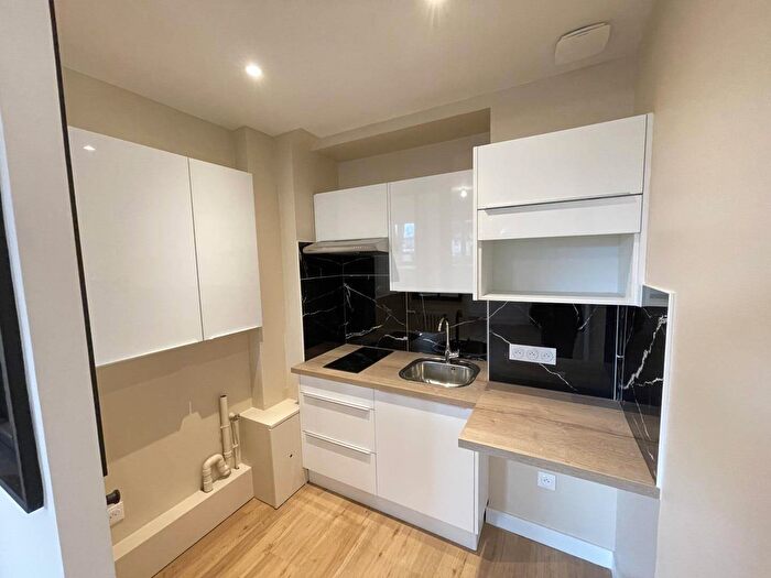 Appartement à louer - Plaisance, La Garenne-Colombes - 1 pièce