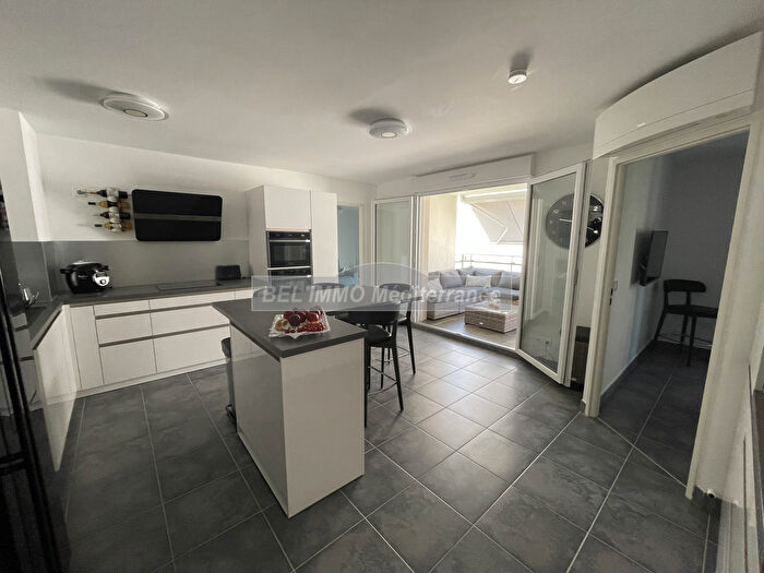 Appartement 3 pièces à Cavalaire-sur-Mer, Centre-ville, à vendre