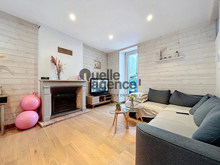 Maison à vendre - Saint-Thégonnec - 4 pièces - 3 chambres