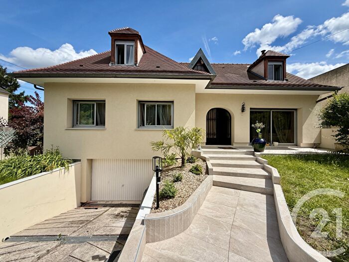 Maison 8 pièces à Livry-Gargan, Centre-ville, à vendre