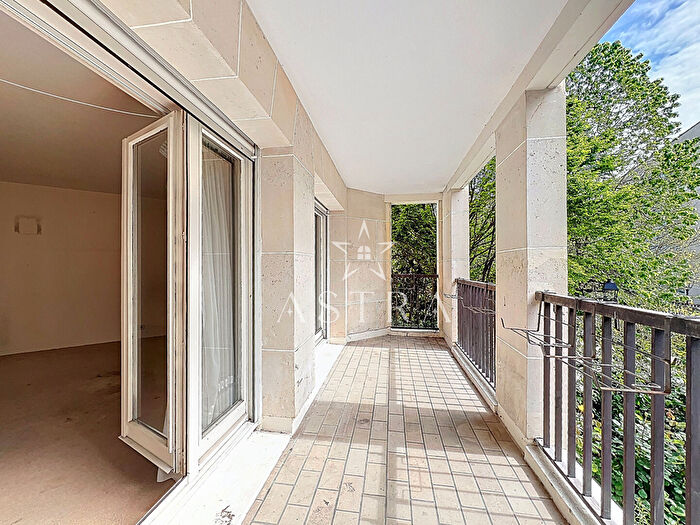 Appartement 4 pièces à Antony, Croix de Berny, à vendre