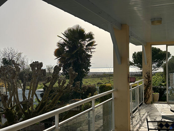 Maison 6 pièces à Mortagne-sur-Gironde, à vendre