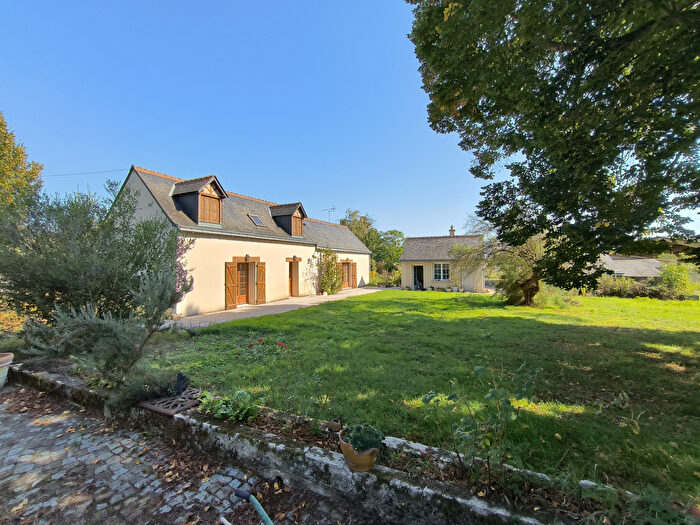 Artannes-sur-Indre : Maison 12 pièces à vendre