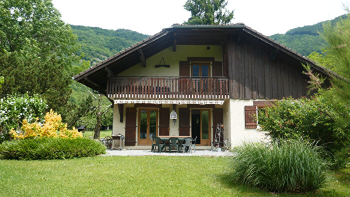 Maison 4 pièces à Marlens, à vendre