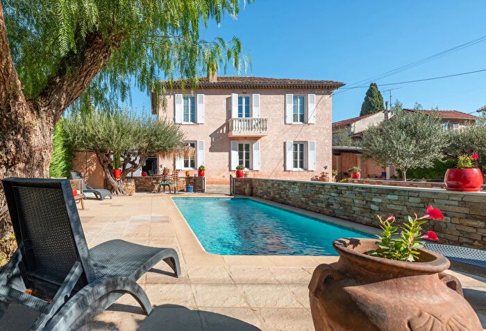 Maison à vendre - Cannes, Bocca Sud - 7 pièces - 5 chambres