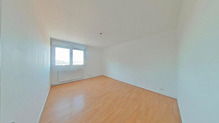 Appartement à louer - Saint-Étienne, La Cotonne, Montferré, La Chauvetière, Montmartre - 3 pièces - 2 chambres