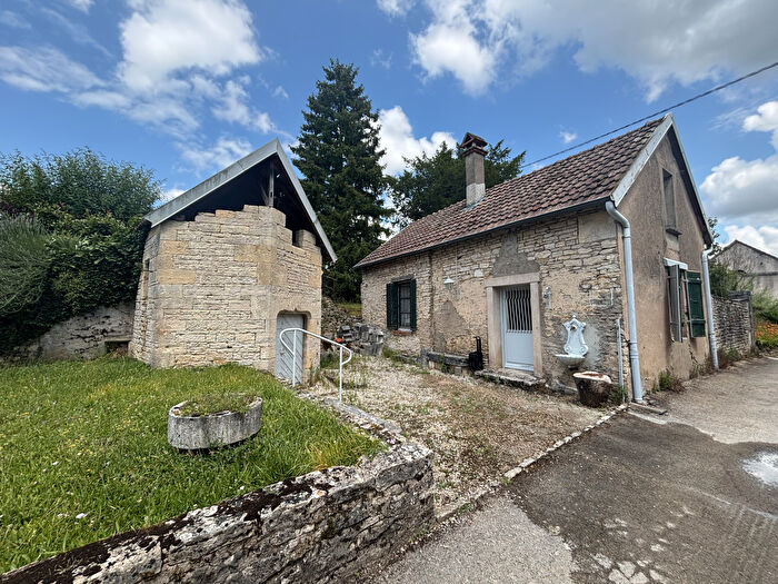 Maison à vendre - Orchamps - 2 pièces - 2 chambres