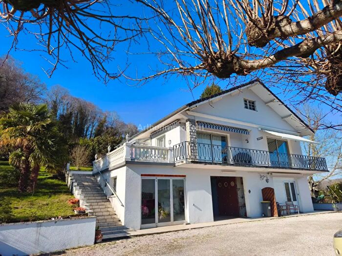 Maison à vendre - Lourdes, Lanne Darré, Biscaye, La Bastide, Bégarie, Villa Bellevue - 7 pièces - 5 chambres