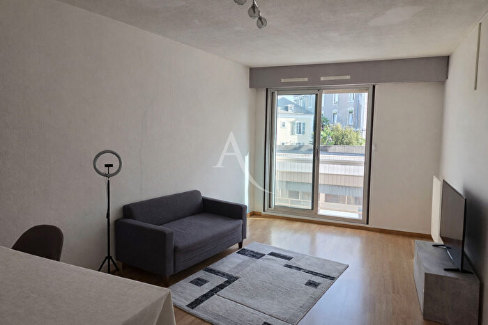 Appartement à vendre - Pau, Centre-ville - 2 pièces - 1 chambre