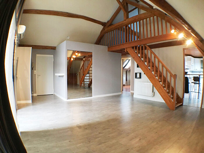 Appartement à louer - Blois, Vienne, Bas-Rivière - 5 pièces - 3 chambres