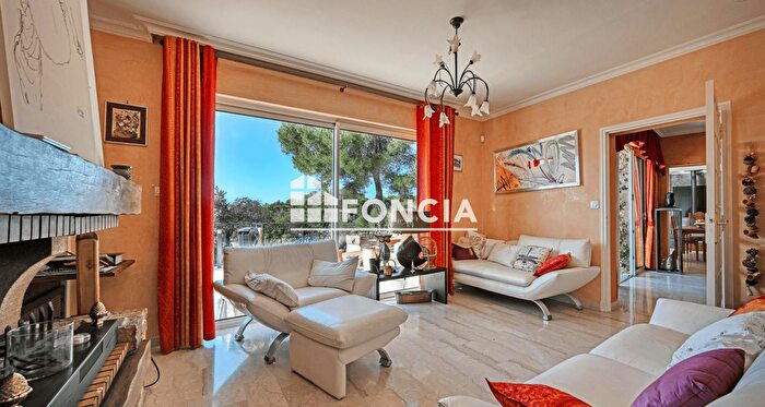 Maison à vendre - Nîmes, Terres de Rouvière, LEau Bouillie - 5 pièces - 1 chambre