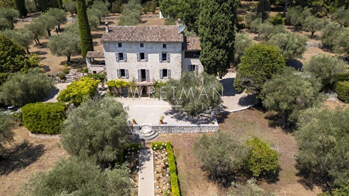 Maison 12 pièces à Roquefort-les-Pins, à vendre