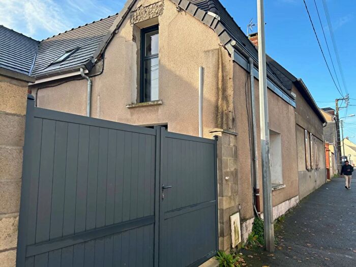 Maison à louer - Saint Chéron-Hauts de Chartres-Puits Drouet - 2 pièces - 1 chambre