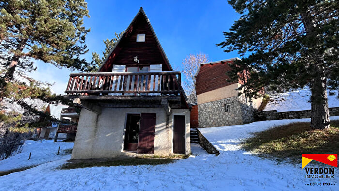 Maison à vendre - Allos - 4 pièces - 3 chambres
