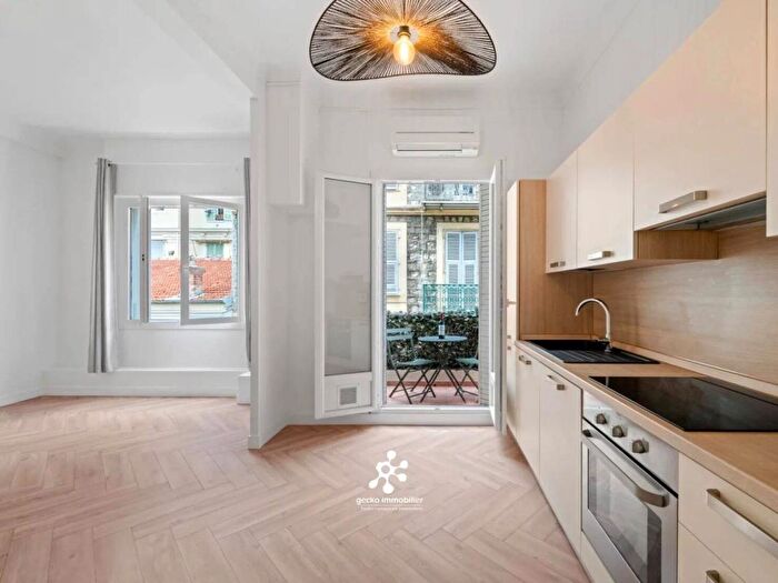Appartement 2 pièces à vendre à Nice, Carré d'or