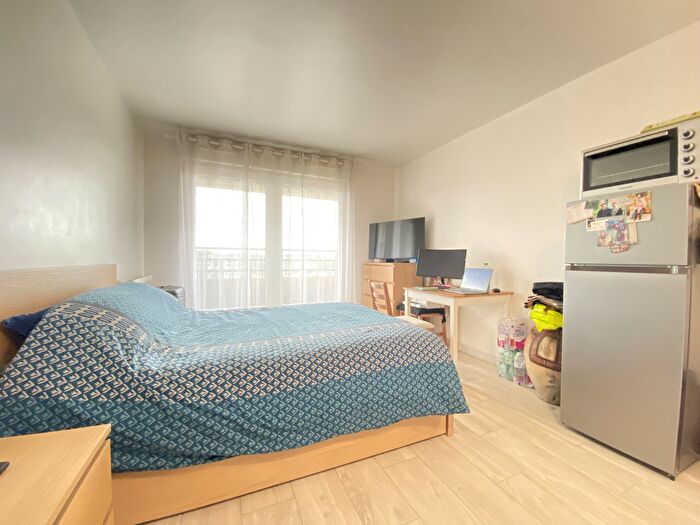 Appartement à louer - Plaisir, Ebisoires - 1 pièce