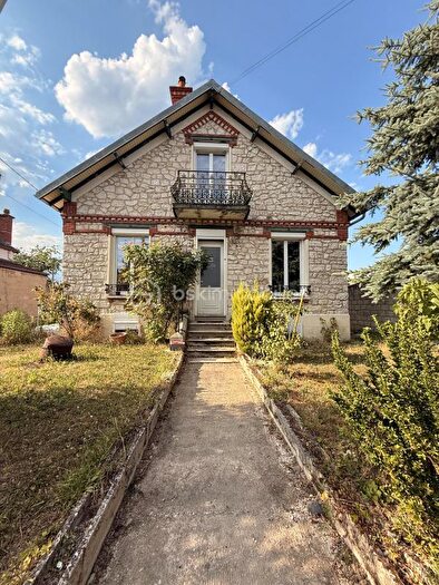 Champagne-sur-Seine : Maison 6 pièces à vendre