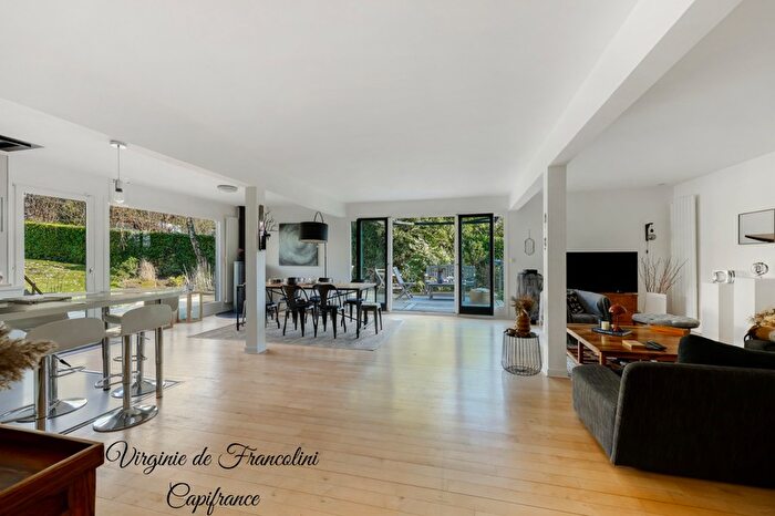 Maison à vendre - Sucy-en-Brie, Petit Val, Côte - 8 pièces - 4 chambres