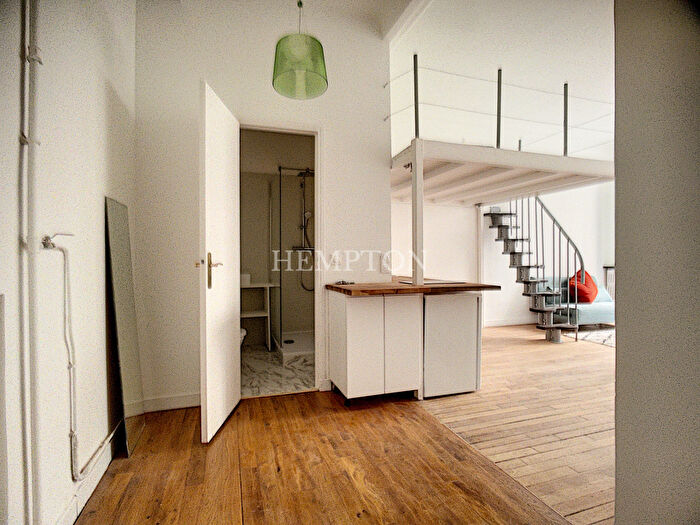 Appartement à louer - Paris e , Triangle dOr - 1 pièce - 1 chambre