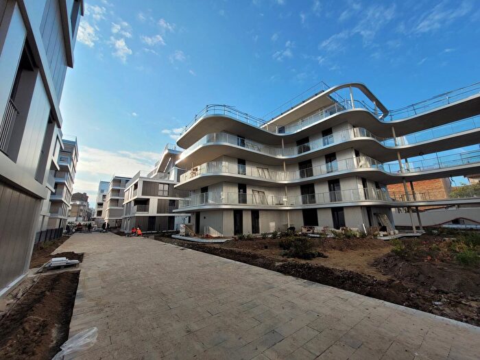 Hauts dAsnières-Métro, Asnières-sur-Seine : Appartement 3 pièces à louer