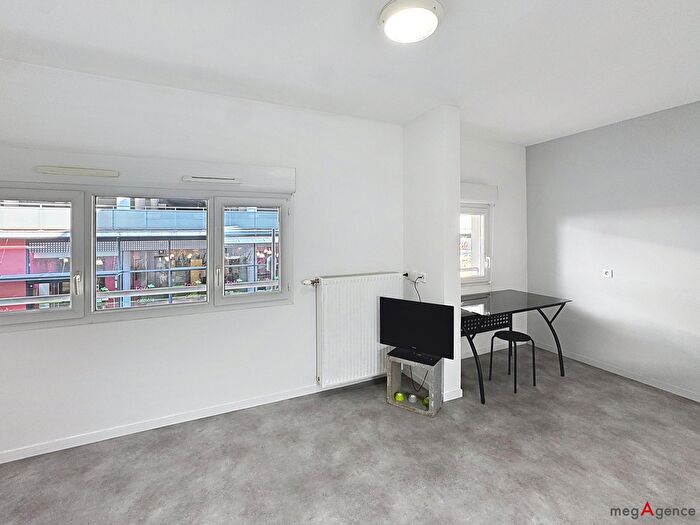 Appartement 1 pièce à Grenoble, Village Olympique, à vendre