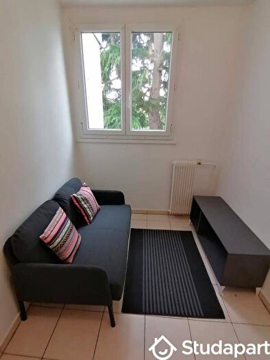 Appartement à louer - Les Larris-Maradas, Pontoise - 1 pièce - 2 chambres