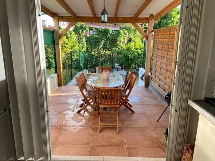 Maison à louer - Sainte-Anne - 2 pièces - 1 chambre