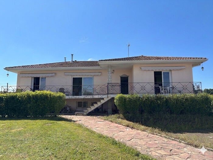 Maison 6 pièces à Pomarez, à vendre