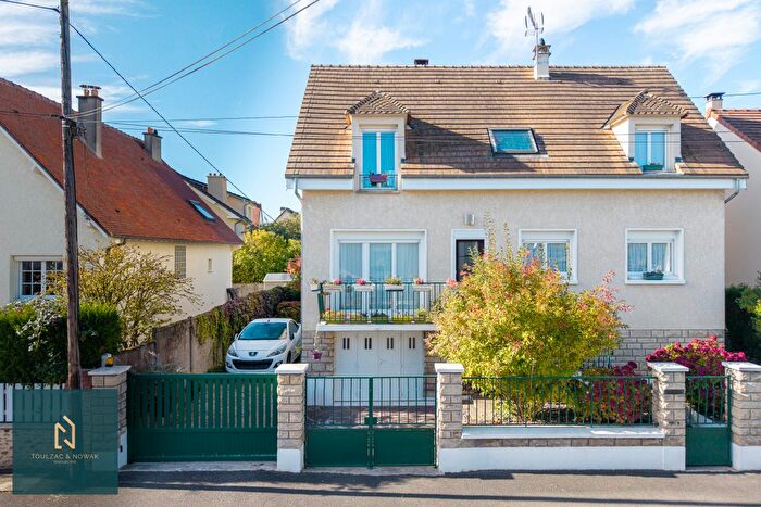 Maison 7 pièces à vendre à Rambouillet, Centre-ville