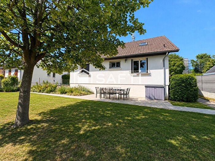 Chambly : Maison 6 pièces à vendre