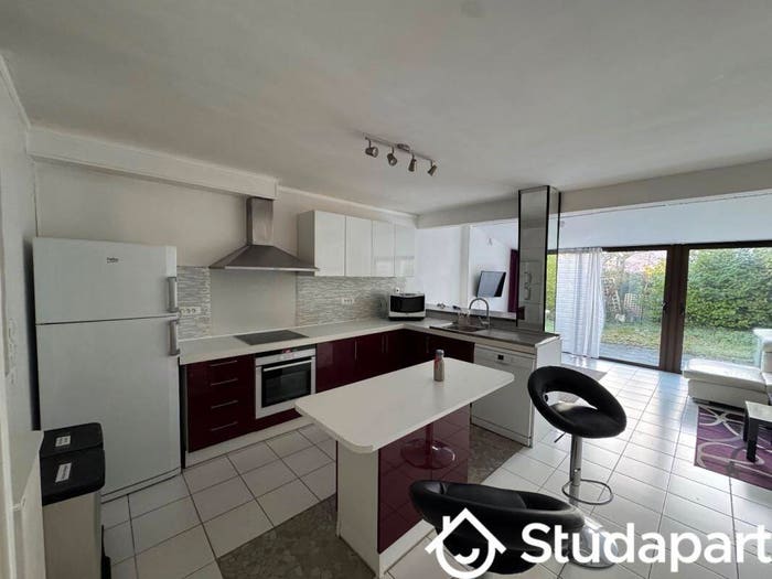 Les Larris-Maradas, Pontoise : Appartement 1 pièce à louer