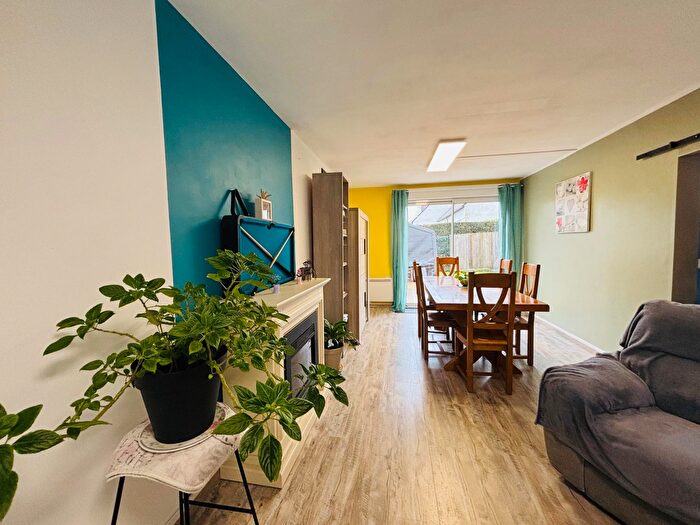 Maison à vendre - Villeseneux - 5 pièces - 4 chambres