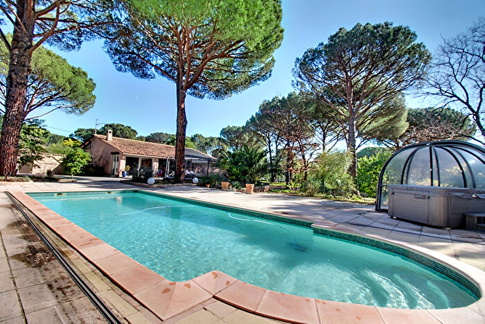 Maison à vendre - Vidauban - 4 pièces - 3 chambres