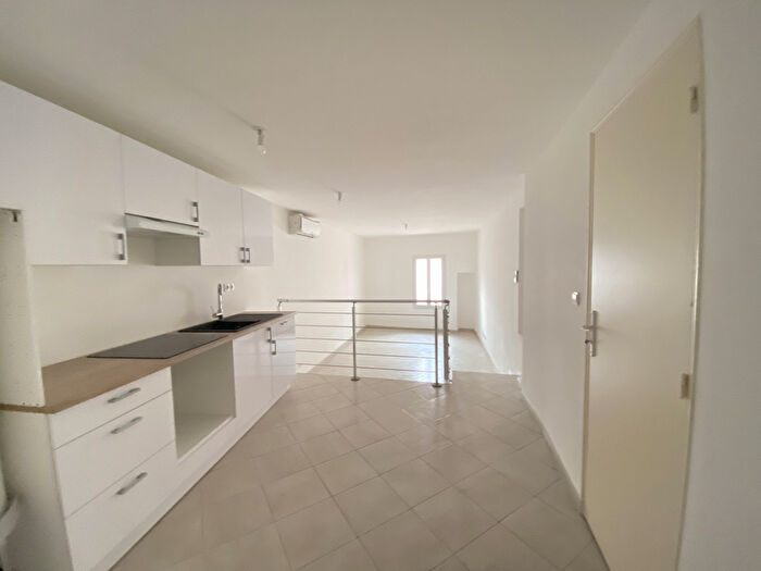 Appartement à louer - Tourves - 2 pièces - 1 chambre