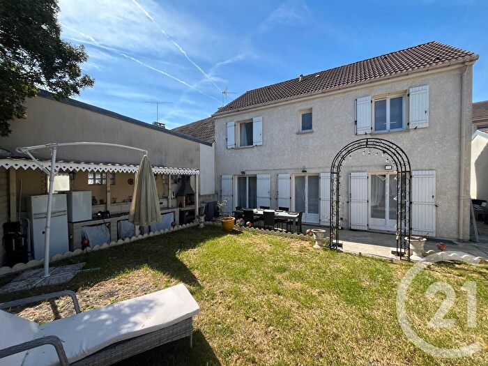 Le Pin - Maison 6 pièces à vendre