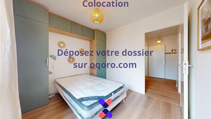 Appartement à louer - Varenne-Centre-Rive Charmante, Noisy-le-Grand - 5 pièces - 4 chambres