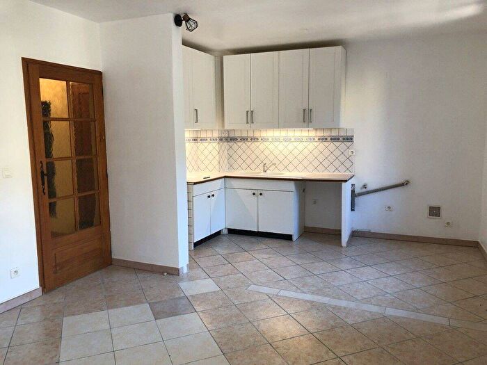 Appartement à louer - Cuers - 3 pièces - 2 chambres