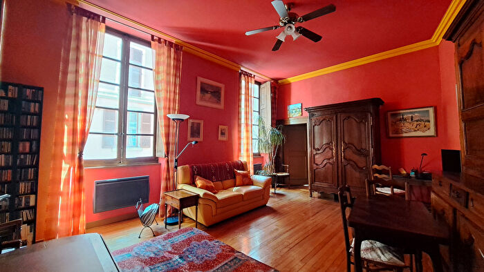 Appartement 2 pièces à Chambéry, Centre-ville, à vendre