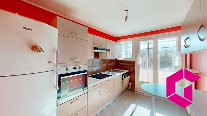 Appartement à vendre - Le Chambon-Feugerolles - 4 pièces - 3 chambres