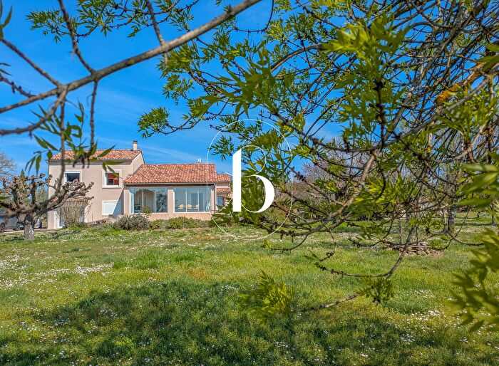 Maison à vendre - Barjac - 6 pièces - 4 chambres