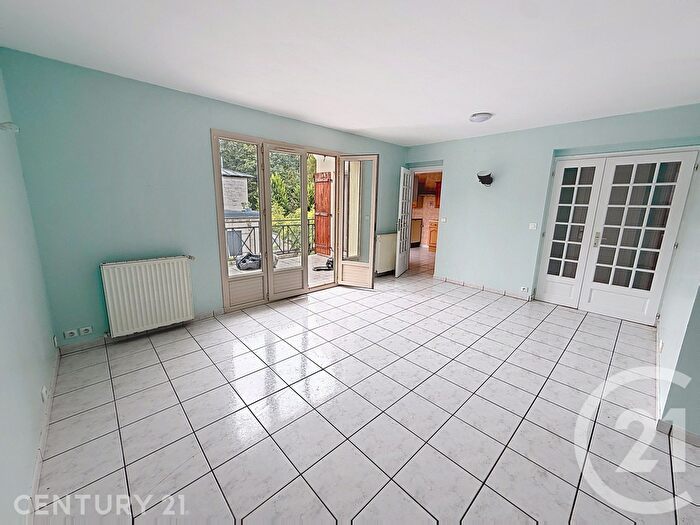 Noisy-le-Grand, Centre-ville : Appartement 3 pièces à louer