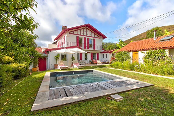 Maison 8 pièces à vendre à Ascain
