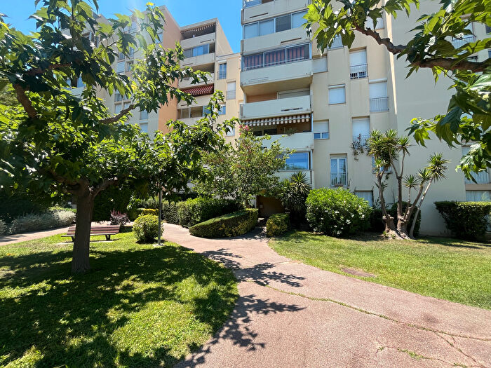 Appartement 2 pièces à Marseille 8ème, Vielle Chapelle, à louer