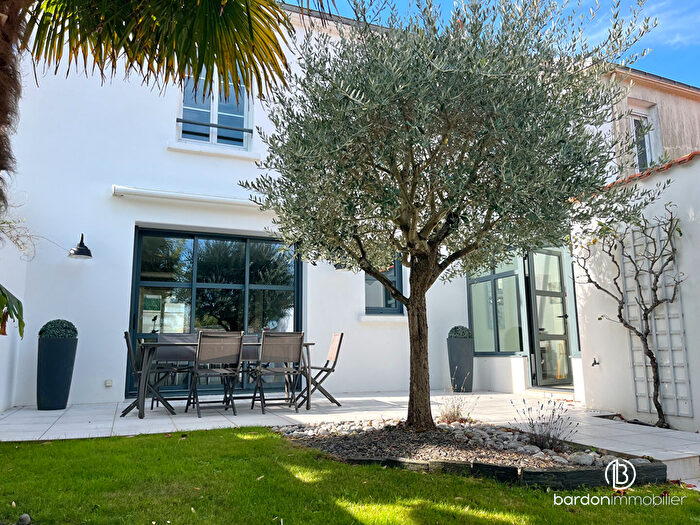 Maison à vendre - La Garnache - 7 pièces - 4 chambres