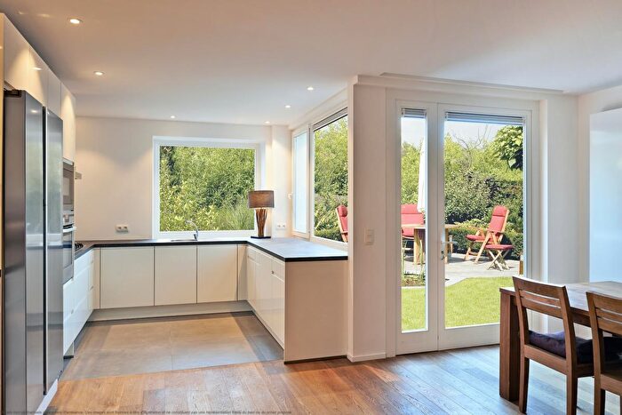 Appartement à vendre - Villenave-dOrnon - 6 pièces - 5 chambres