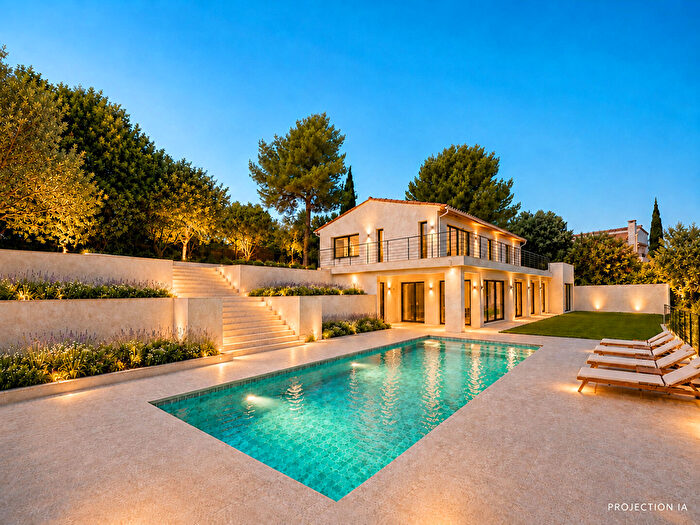 Maison 6 pièces à vendre - Roquefort-les-Pins