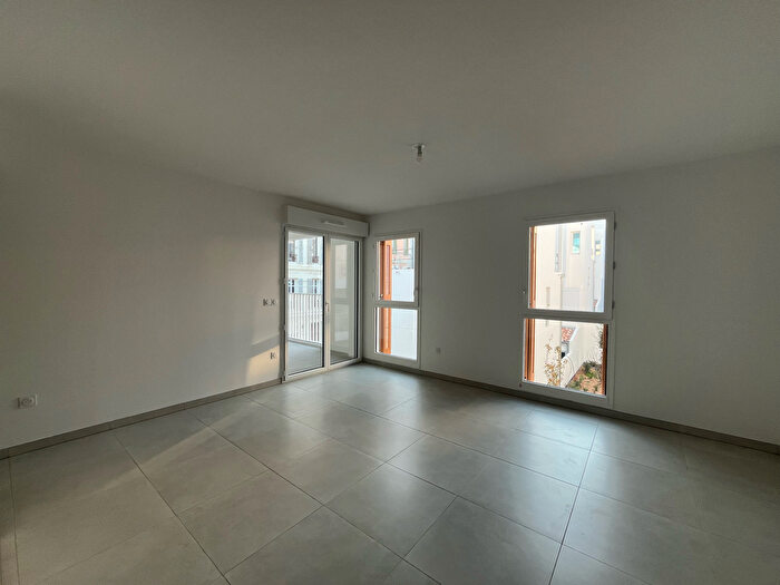 Appartement à louer - Marseille e , Vauban - 2 pièces - 1 chambre