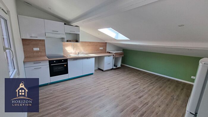 Castelnaudary, Verdun, Horloge, Cugarel, Route de Revel - Appartement 3 pièces à louer
