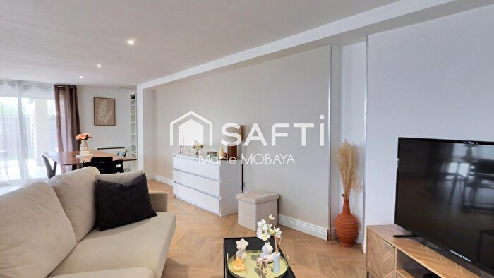 Maison à vendre - Saint-Antoine - 4 pièces - 3 chambres